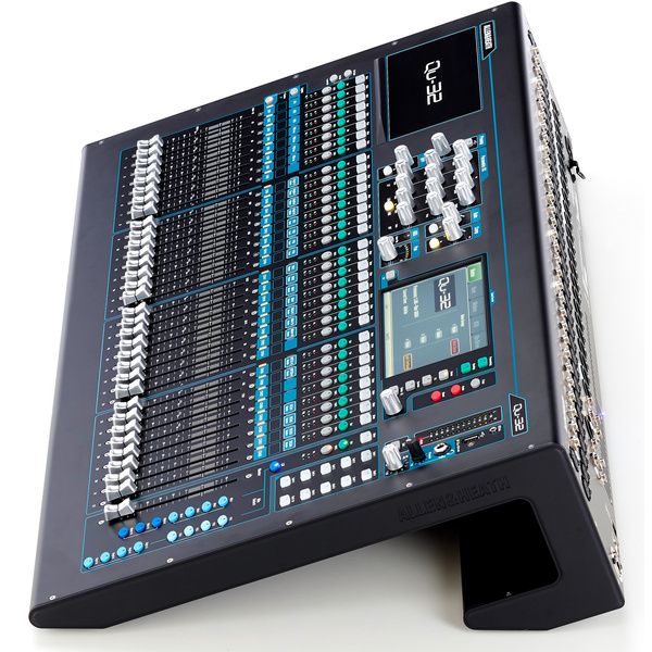 Allen & Heath Qu-32 Chrome Hands On Bundle – Musikhaus Thomann
