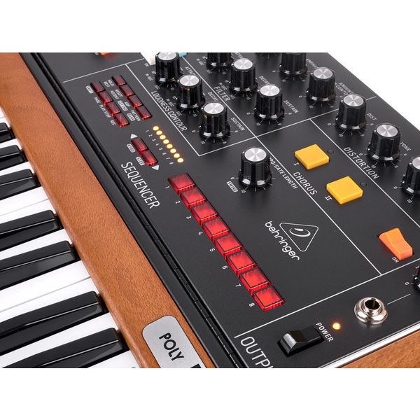 Behringer Poly D Bag Bundle – Thomann United States